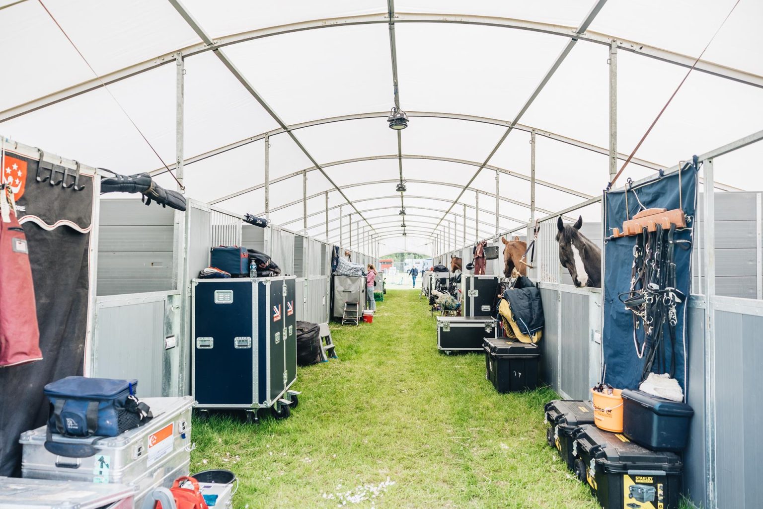 TEMPORARY STABLE HIRE - LH Woodhouse