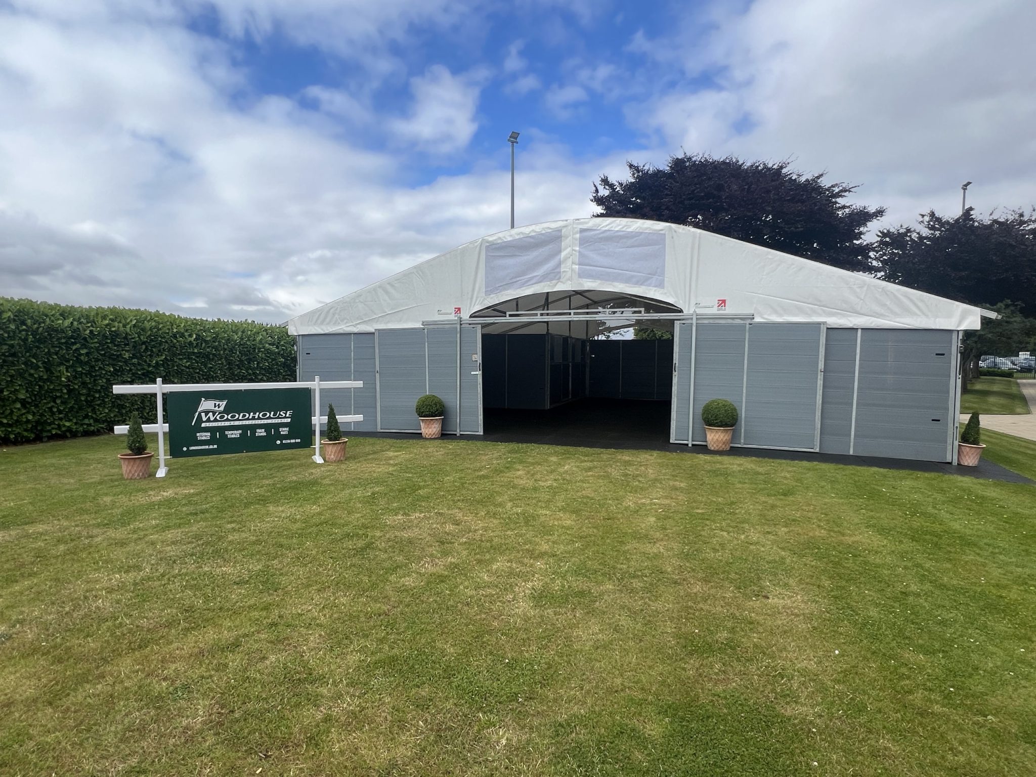 TEMPORARY STABLE HIRE - LH Woodhouse